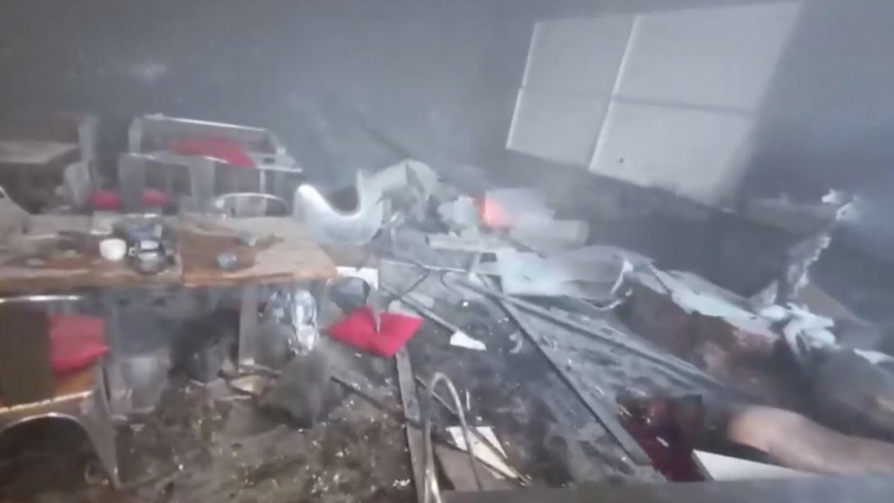 Exclusive footage of aftermath of St. Petersburg cafe explosion - The ...