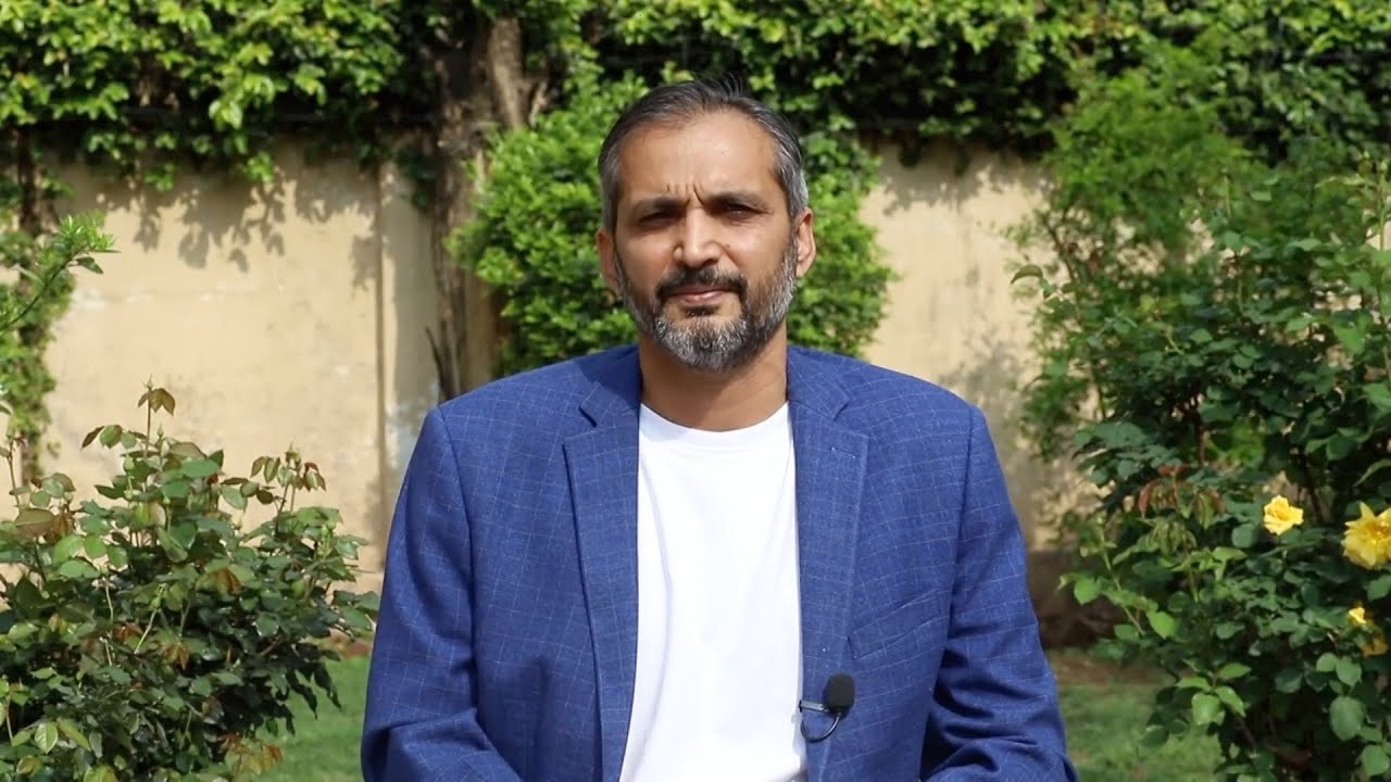 Asian Institute of Eco-civilization CEO: Flowers carry message of love ...