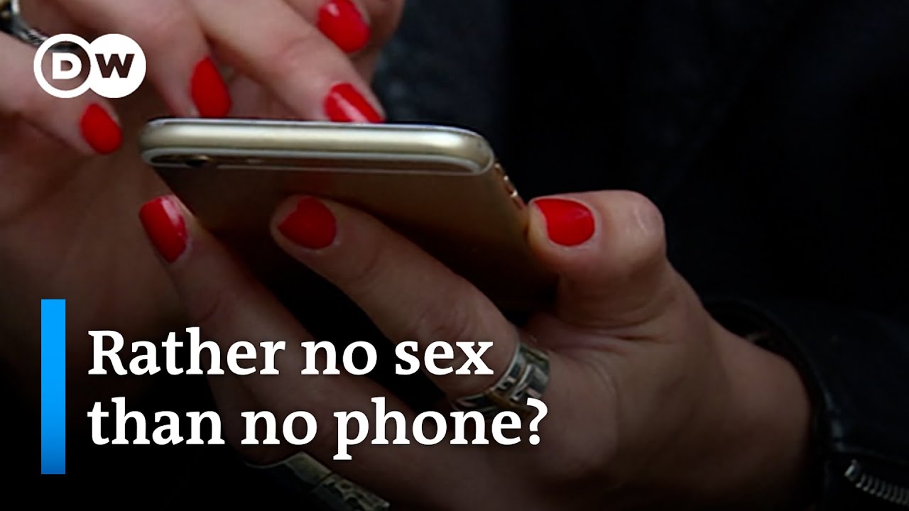 50 years ago today, the first call was made with a mobile phone | DW ...