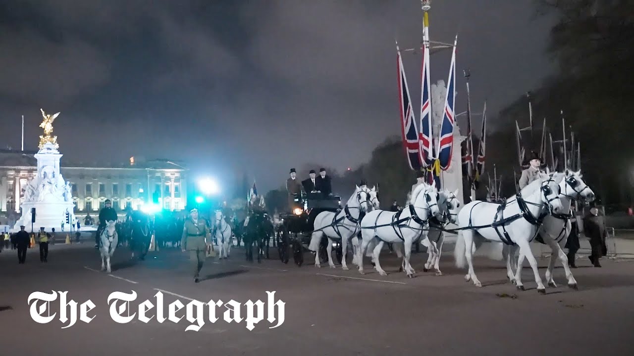 Coronation rehearsal: Military parade through empty London streets in ...