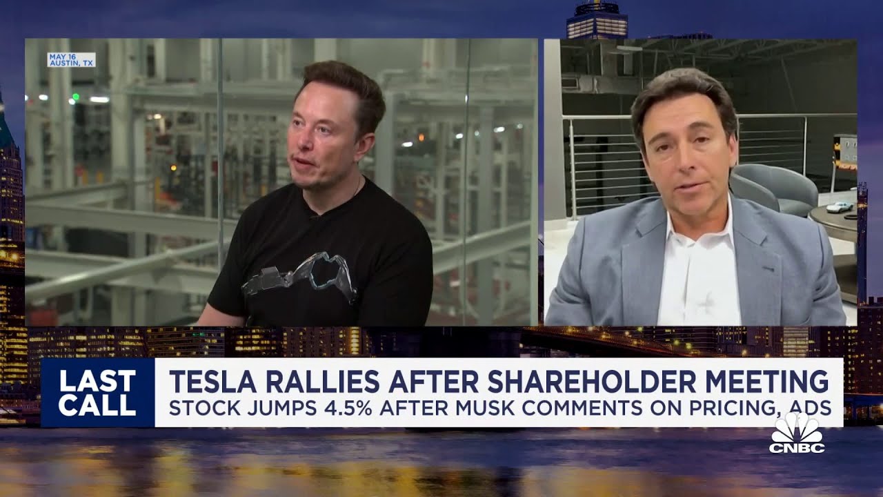 Fmr. Ford CEO Mark Fields says Musk considering ads signals competition ...