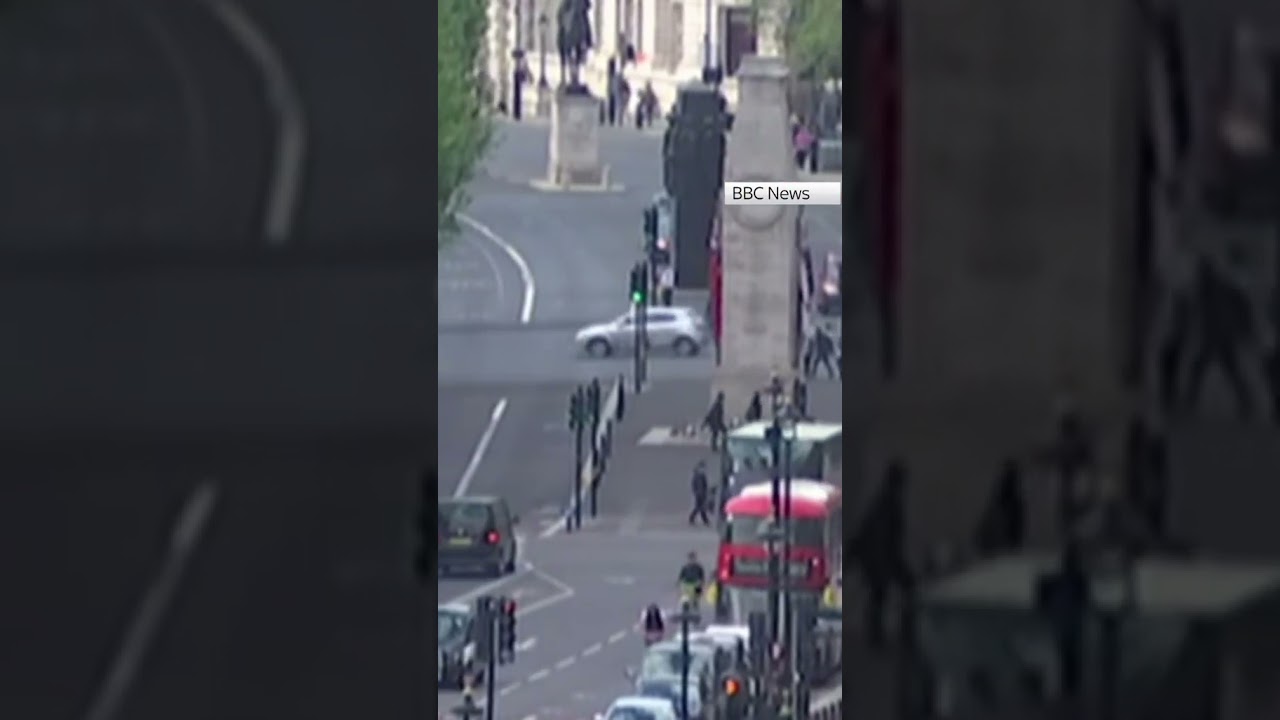 Watch moment car hits Downing St gates - The Global Herald