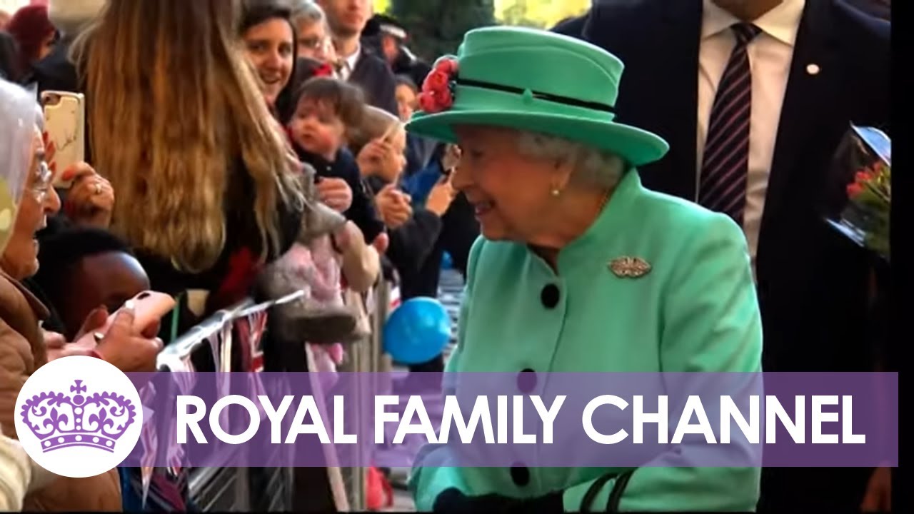 The Iconic Colour Coordination of Queen Elizabeth II - The Global Herald