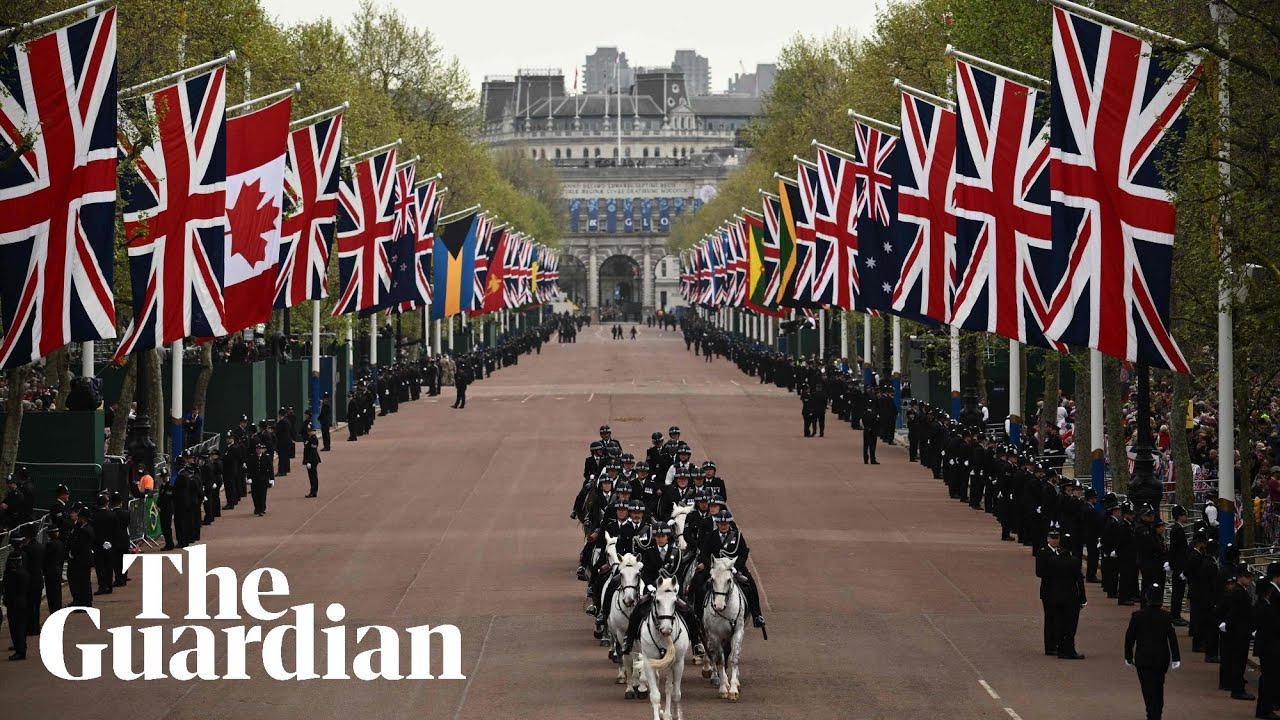 King Charles' procession from Buckingham Palace to Westminster Abbey ...