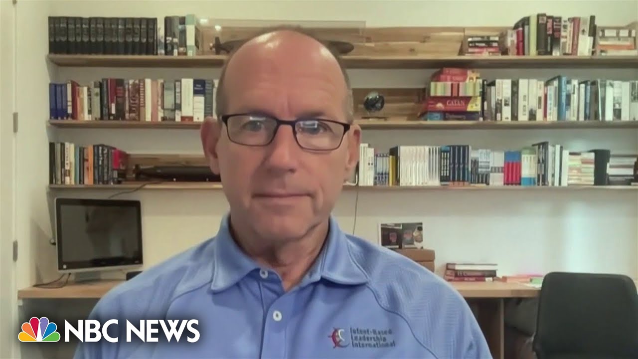 Former Navy captain on Titanic submersible rescue: 'The odds are pretty ...