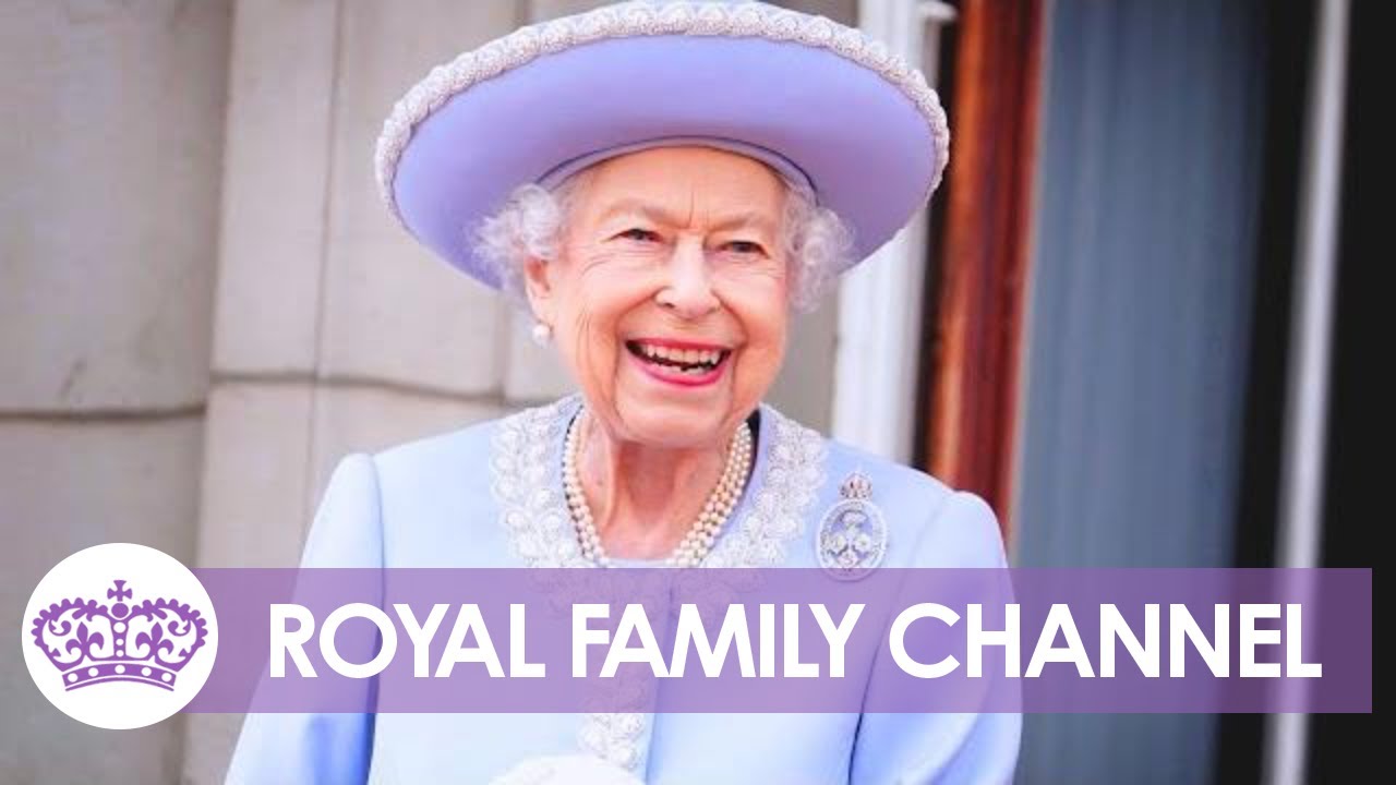 Trooping the Colour: Queen Elizabeth II's Iconic Fashion - The Global ...