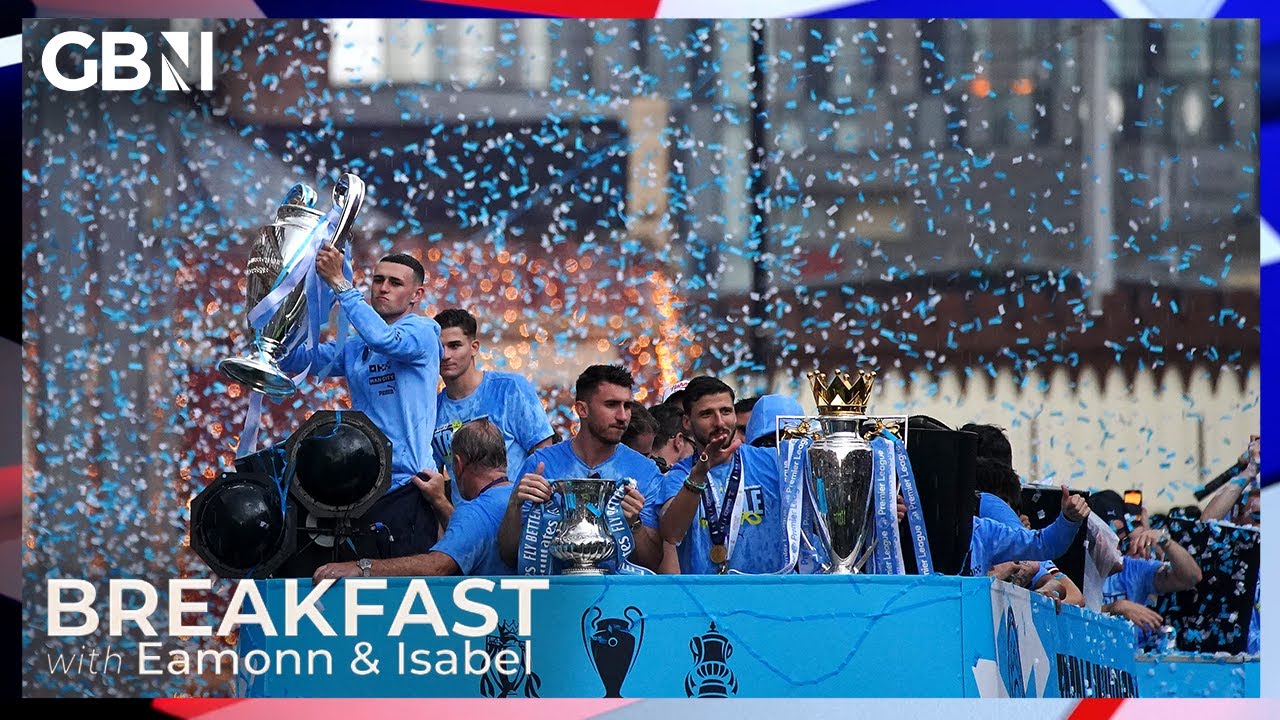 'Manchester is well and truly blue!' | Manchester City return home to ...