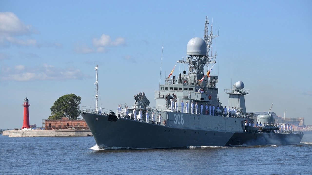 Russia holds Navy Day parade in St. Petersburg - The Global Herald