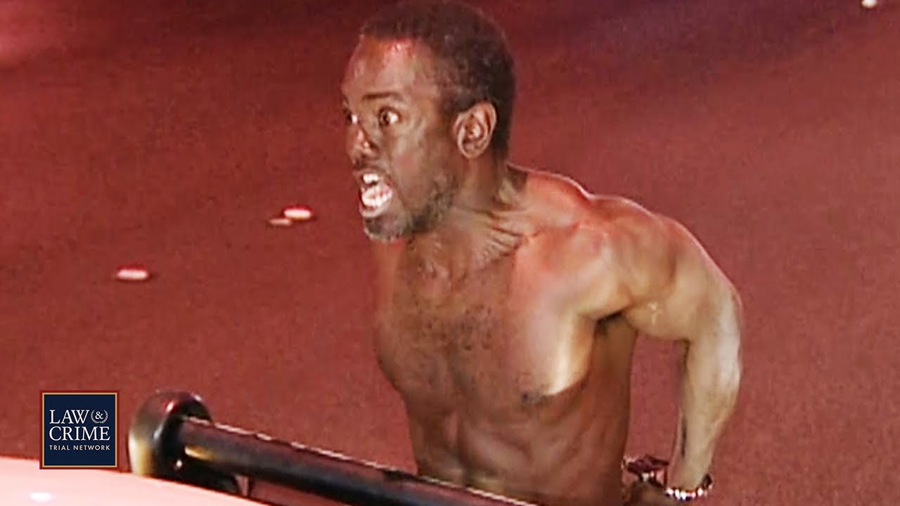 'I'm Gonna Break These Cuffs!': Dwarf Street Performer Puts on a Show ...