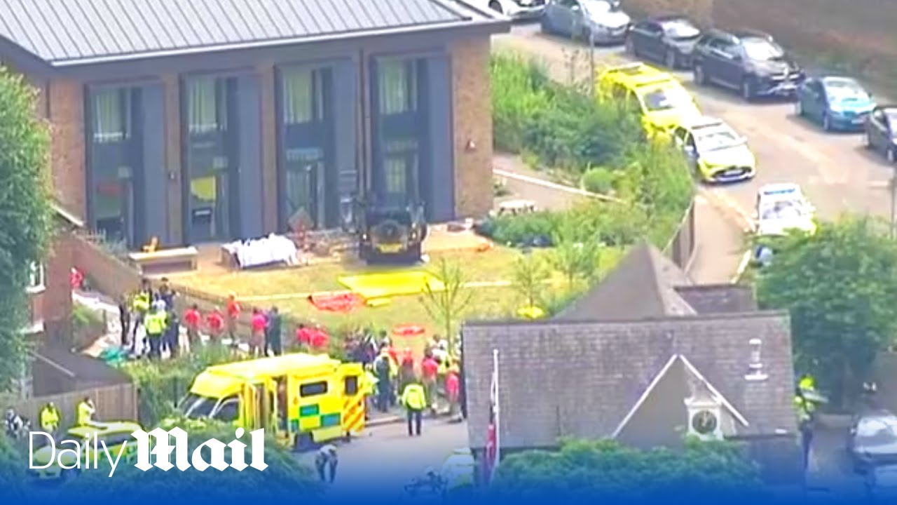 BREAKING: Police on scene after car crashes into Wimbledon school - The Global Herald