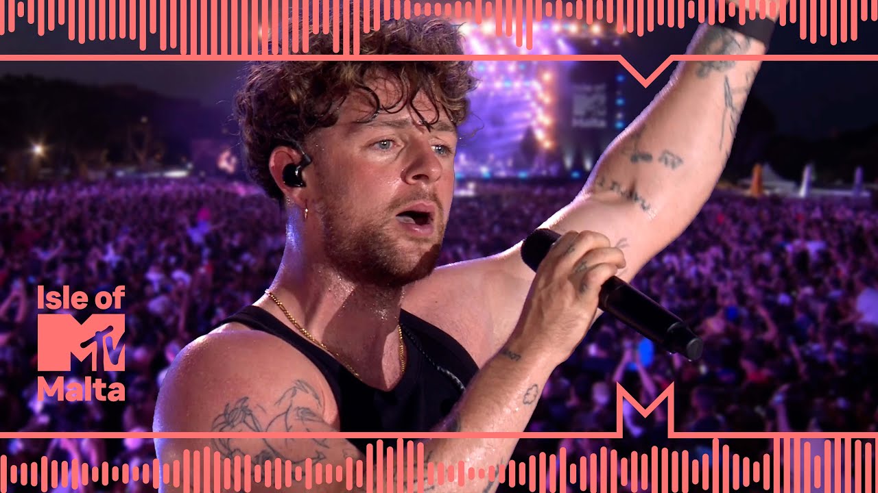 Tom Grennan's 'Little Bit of Love' Live Performance | Live at Isle of ...