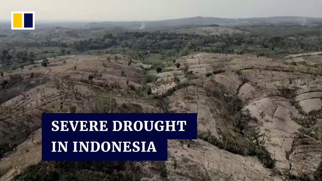 Indonesian villagers trek for murky water with early arrival of severe ...