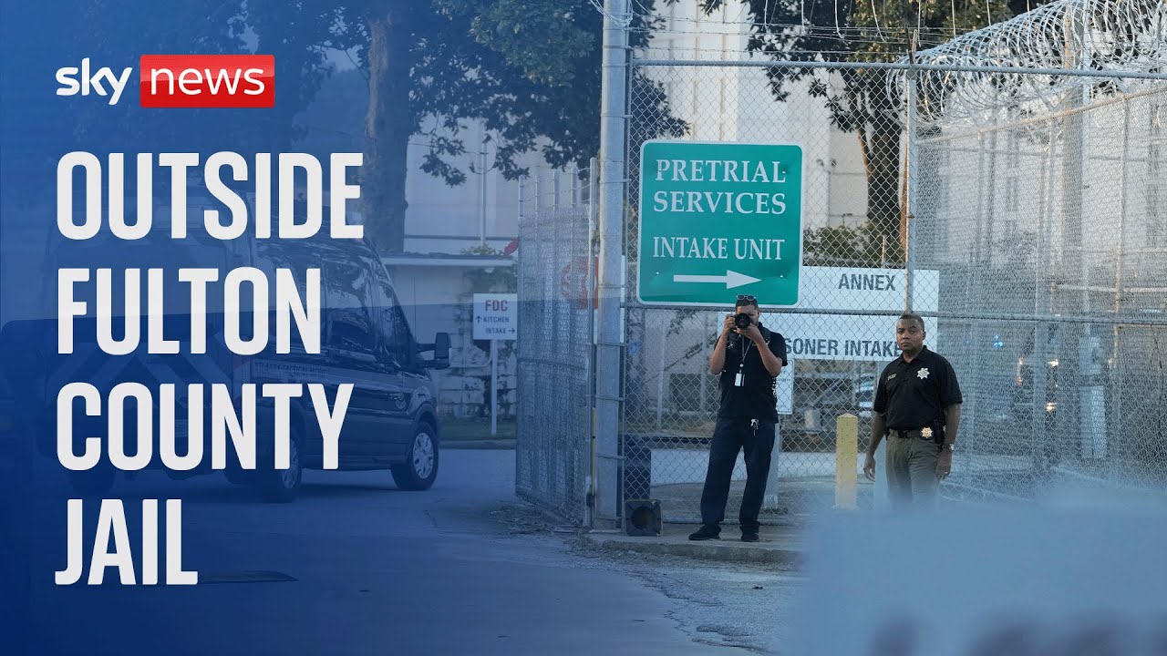 Watch live: Outside Fulton County Jail after Trump surrendered to ...