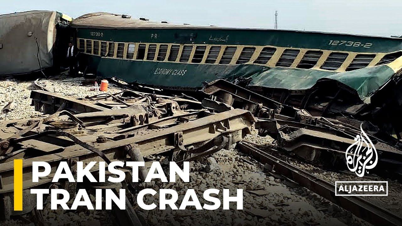 At least 35 passengers killed & 80 injured after train derails in ...
