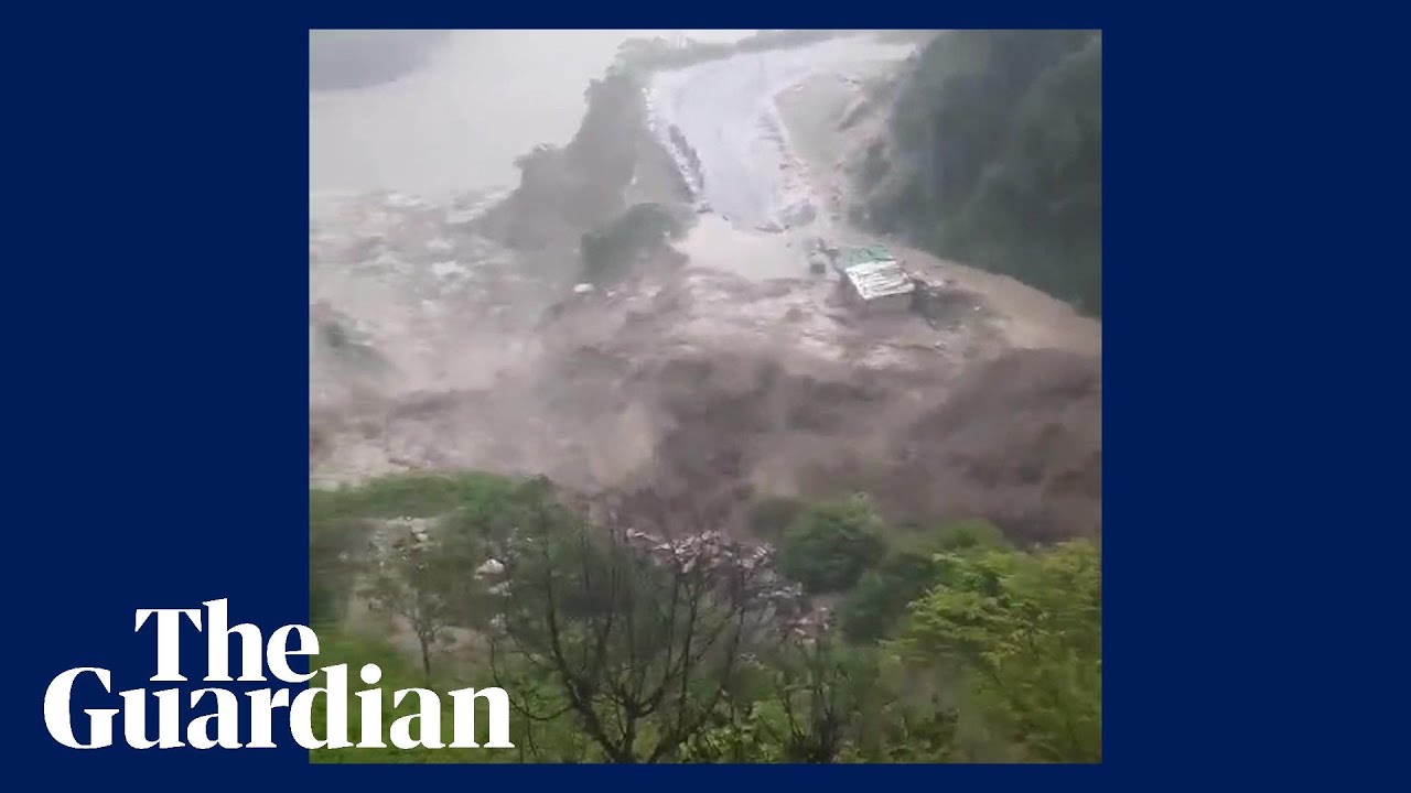 Flash floods inundate road in Mandi district - The Global Herald