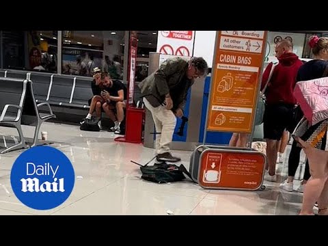 EasyJet passenger destroys his luggage to avoid excess baggage fee ...