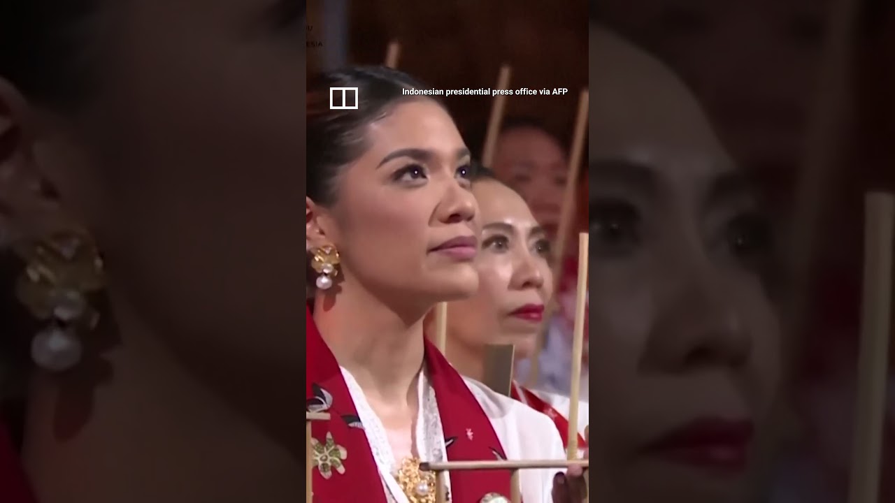IN A MINUTE: Indonesia breaks world record for largest Angklung ...