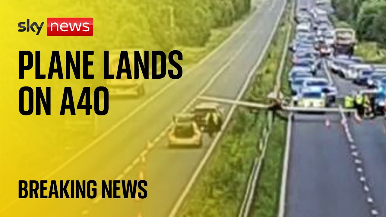 Light aircraft makes emergency landing on A40 - The Global Herald