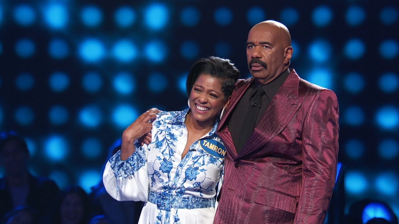 Fast Money: Tamron Hall and Fatima Nunez - Celebrity Family Feud - The ...