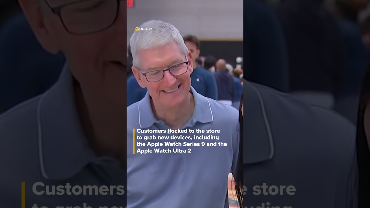 Tim Cook visited Apple's Fifth Avenue store in New York to celebrate ...