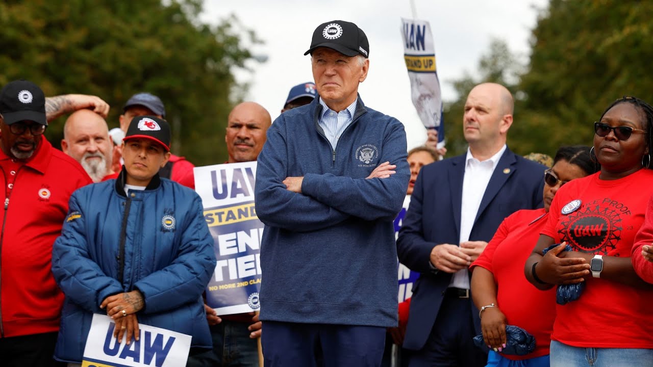 President Biden visits UAW picket line as strike against top U.S. car ...