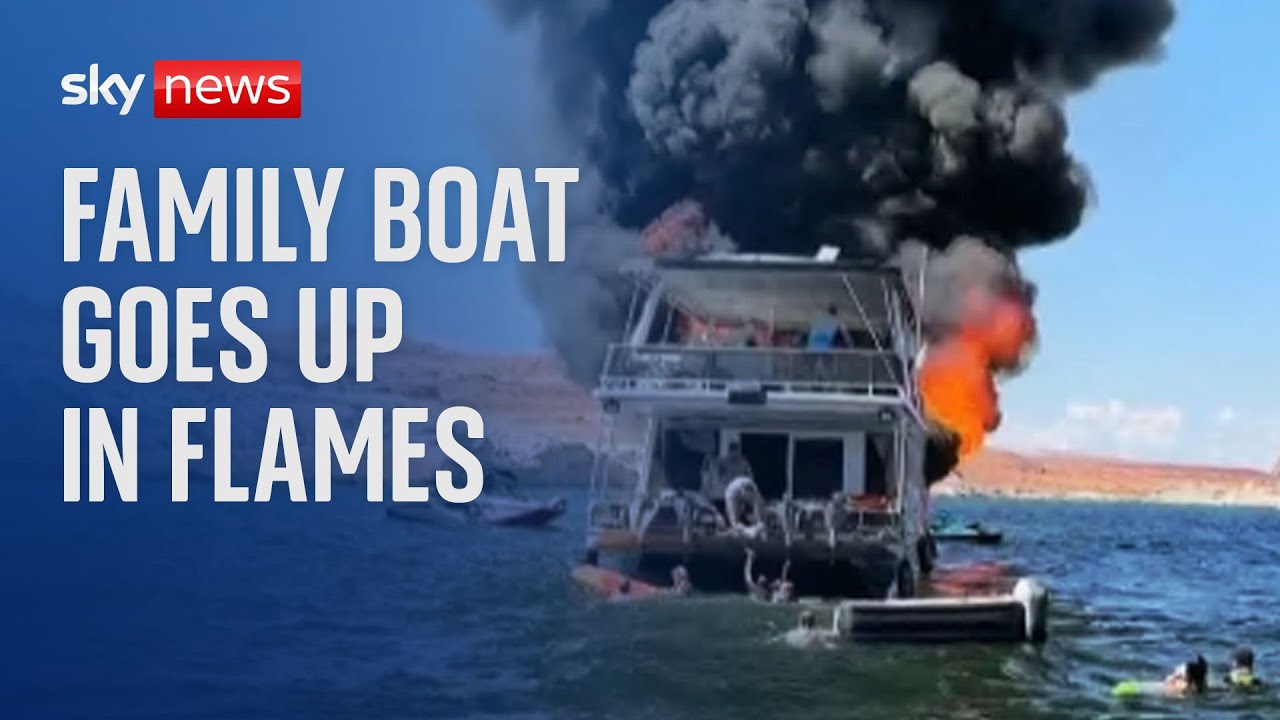 US: Family houseboat goes up in flames - The Global Herald