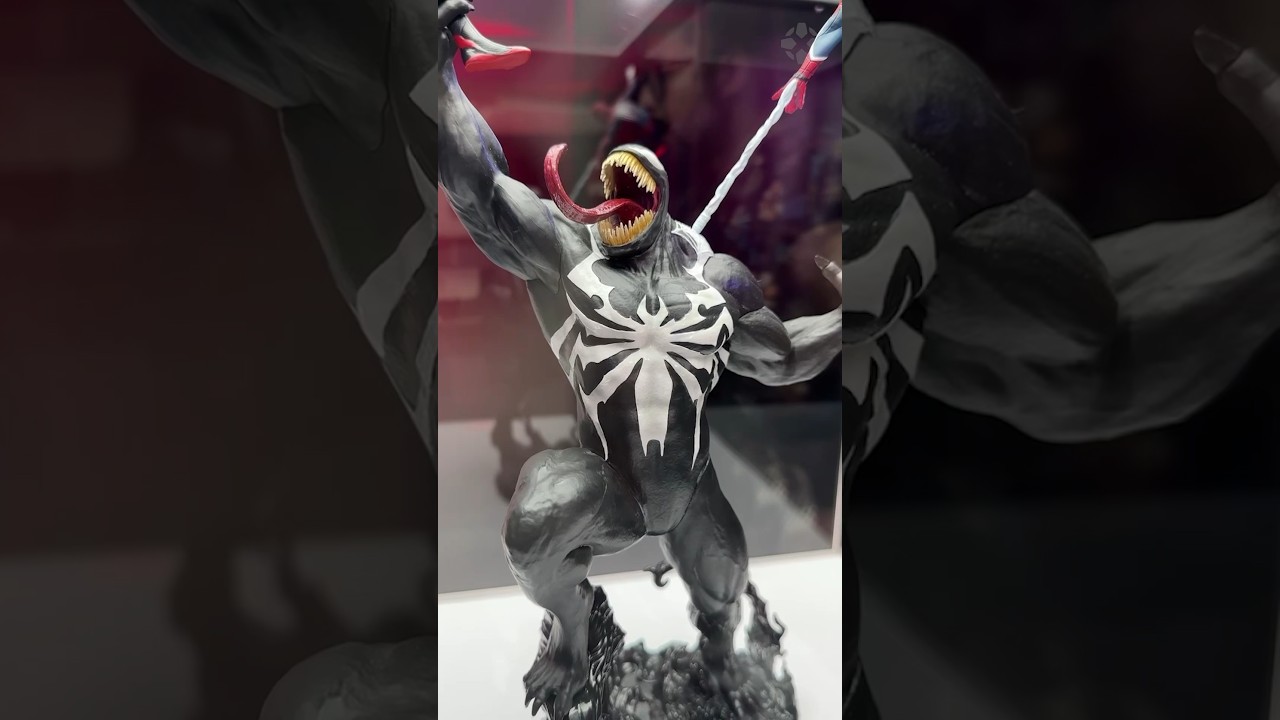 We saw the 19 inches of Venom in-person! #spiderman2ps5 #venom #statue ...