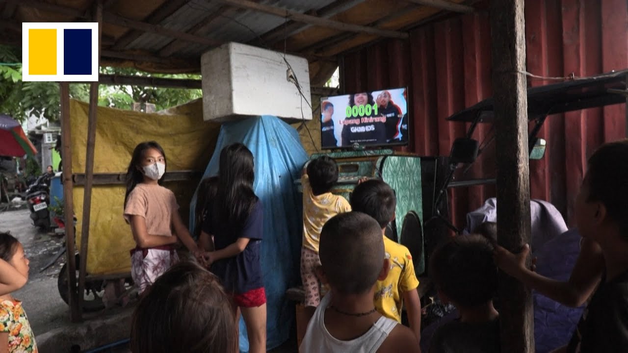 Filipinos channel their love of singing with karaoke - The Global Herald
