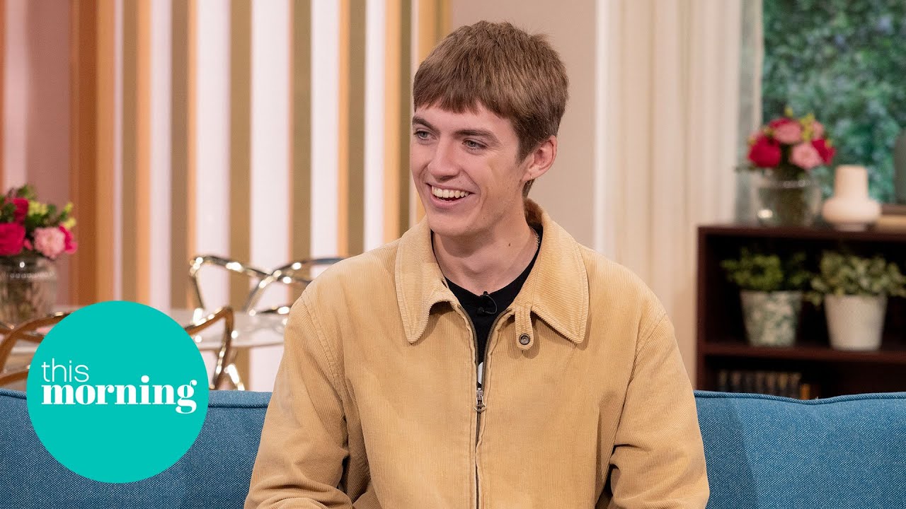 Tiktok's Trainspotter Francis Bourgeois Takes On Our Train Challenge ...