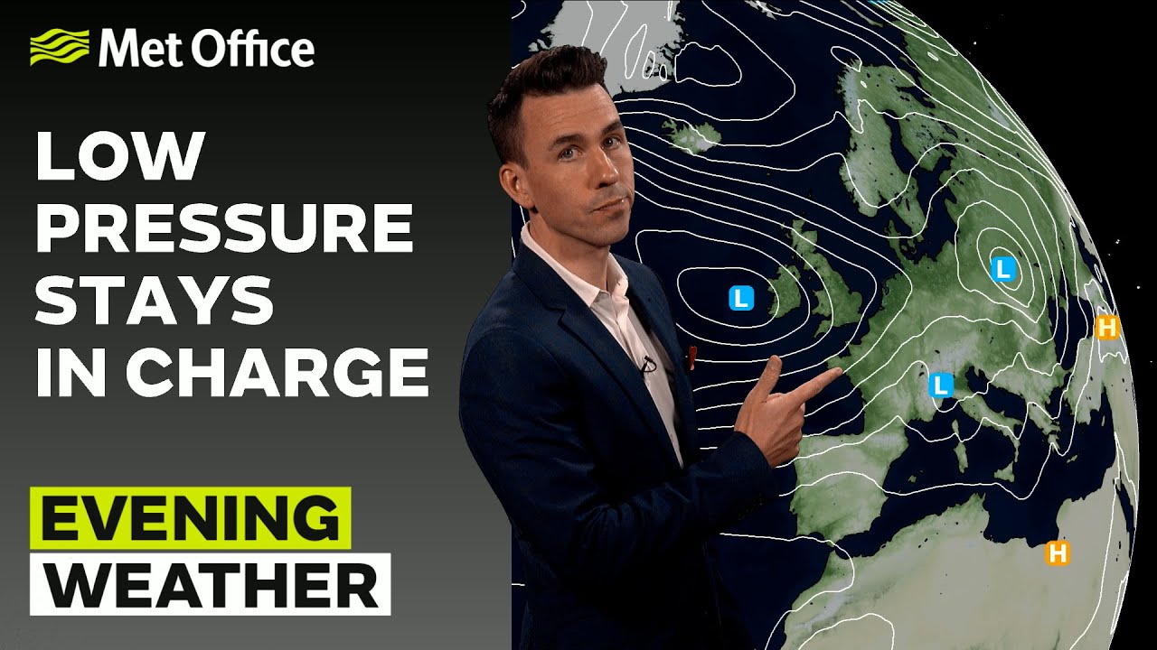 27/10/23 – Further rain and heavy showers – Evening Weather Forecast UK ...