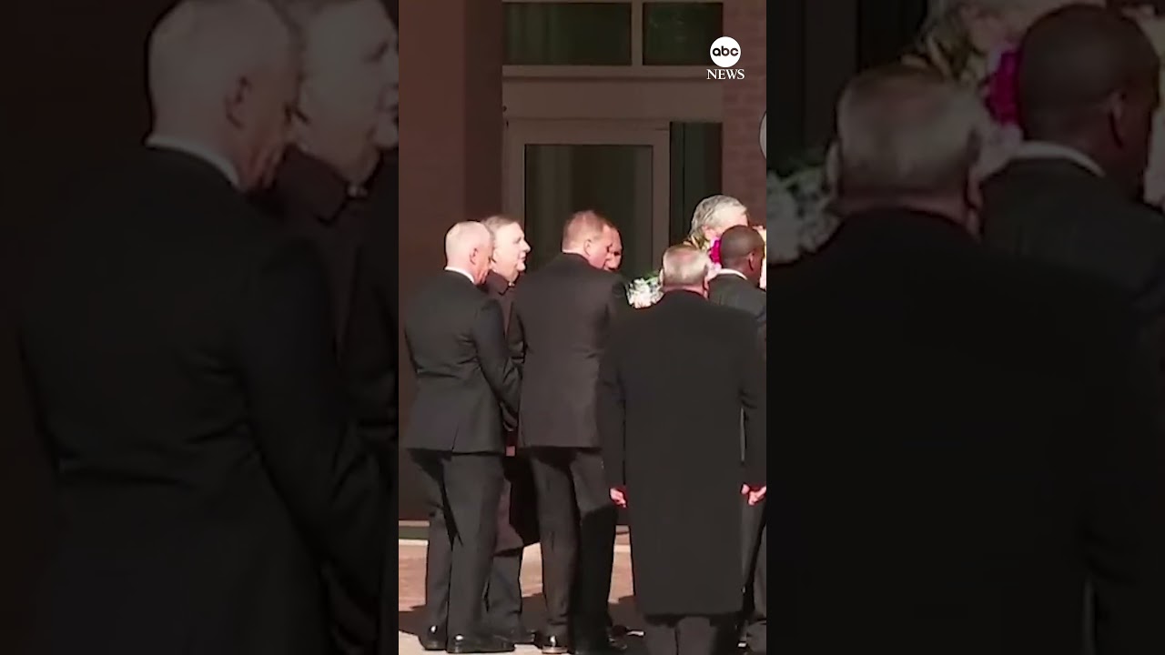 Former first lady Rosalynn Carter departs in motorcade to lie in repose ...