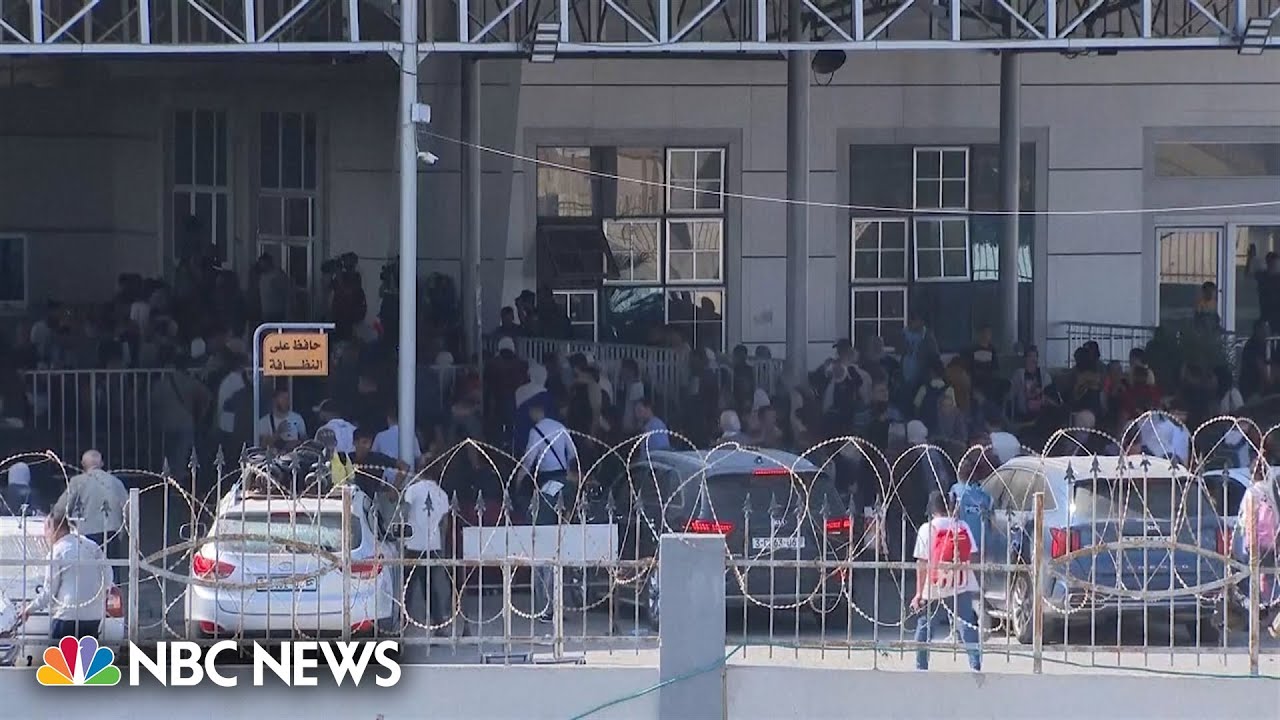 Video shows civilians entering the Rafah crossing to Egypt from Gaza ...