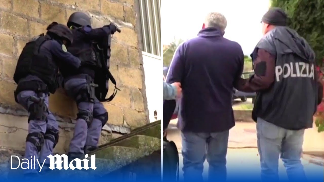 Moment FBI raid Sicilian mafia and Gambino crime family members are ...