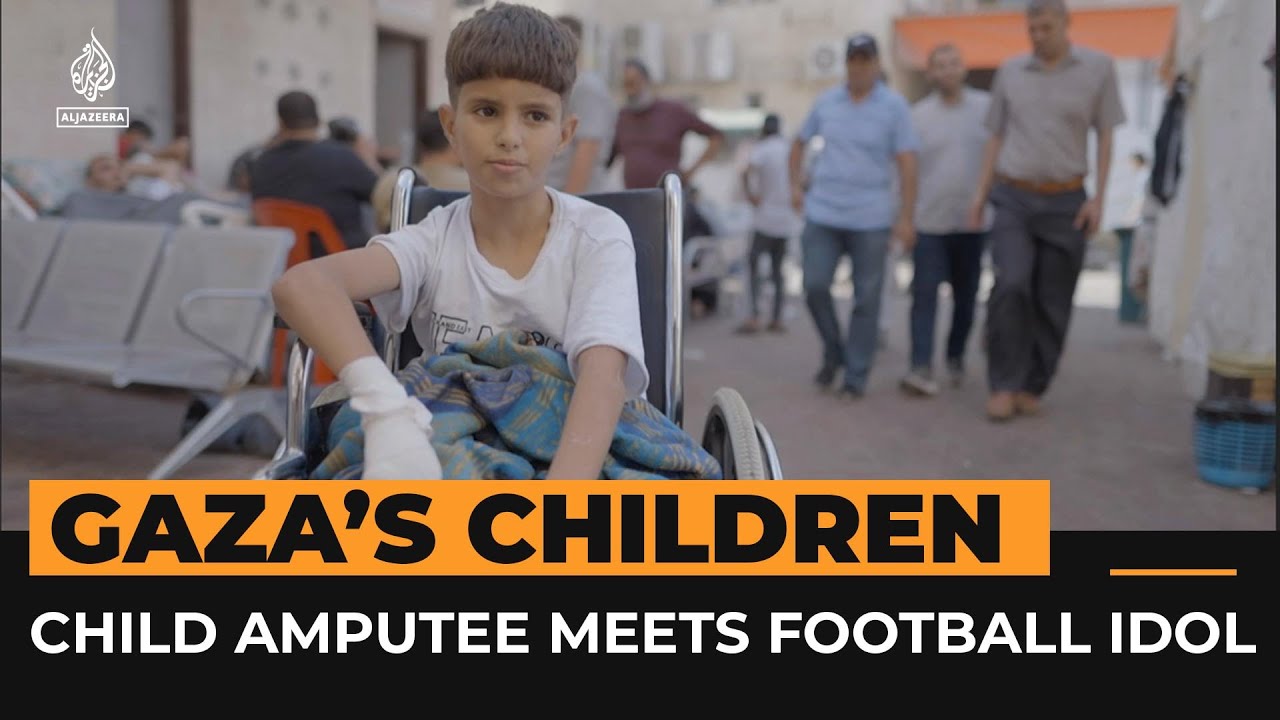 Yassine Bounou lifts spirits of child amputee in Gaza - The Global Herald
