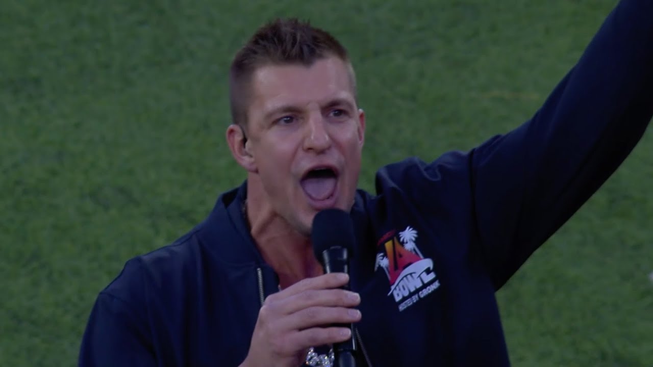 Rob Gronkowski sings special rendition of national anthem for the LA ...