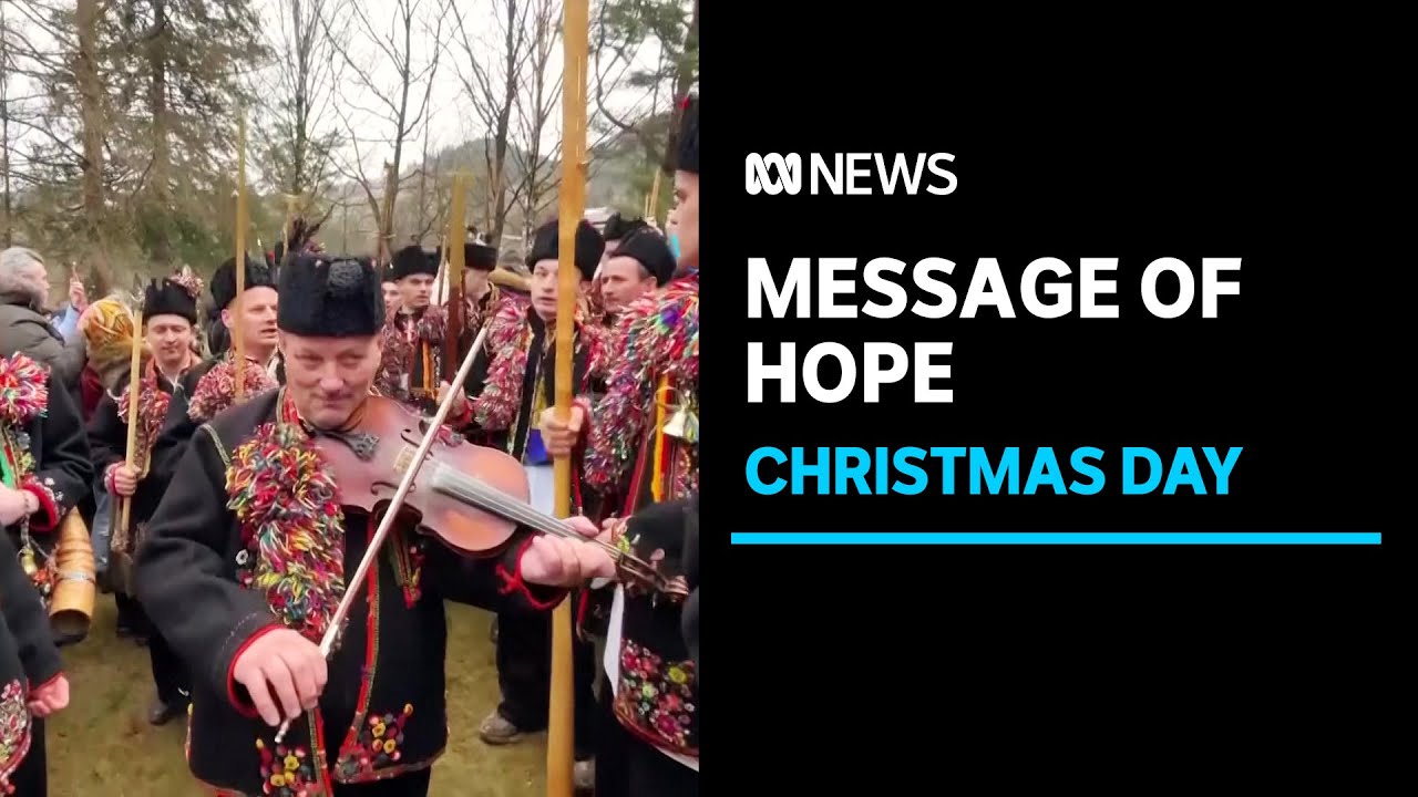 People across the world celebrate Christmas Day | ABC News - The Global ...