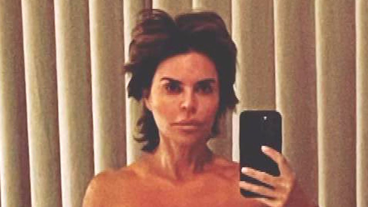 Lisa Rinna STRIPS DOWN to Ring in 2024! - The Global Herald