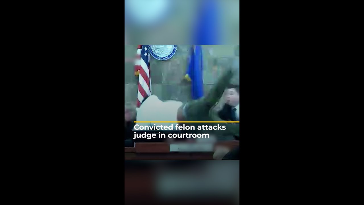 Convicted felon attacks judge in courtroom | AJ #shorts - The Global Herald
