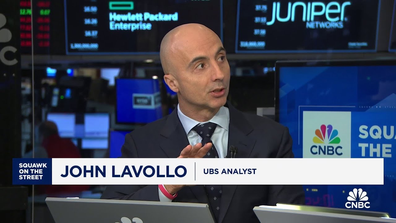 UBS' John Lavollo expects persistent cash flow from homebuilders this ...