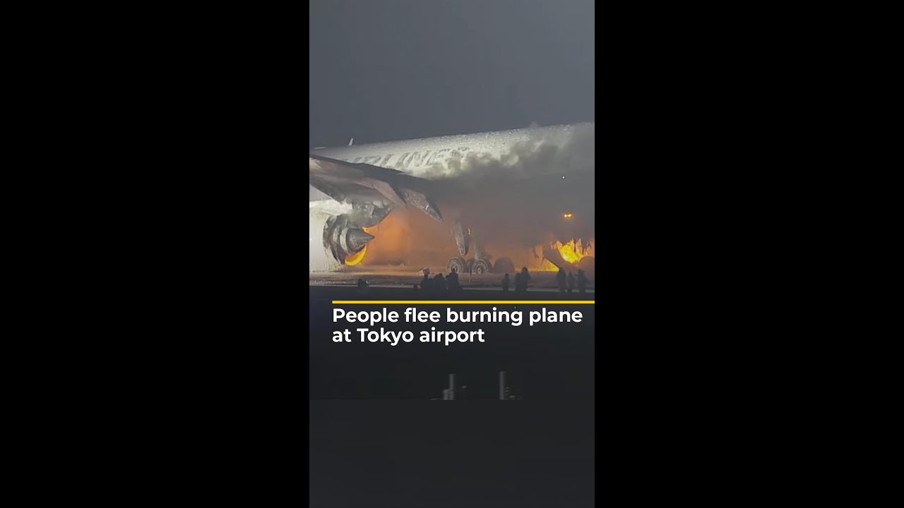 People flee burning plane at Tokyo airport | AJ #shorts - The Global Herald